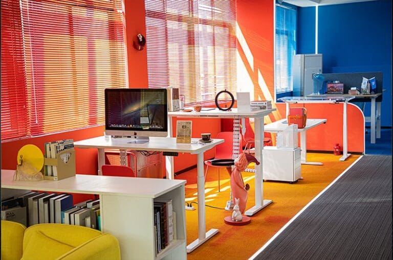 Understanding Ergonomic Desks: Key Elements for Comfort